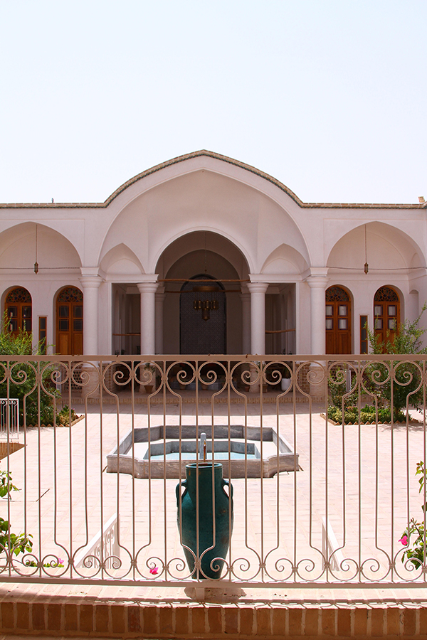 Javaheri Mansion – به عمارت جواهری خوش آمدید!